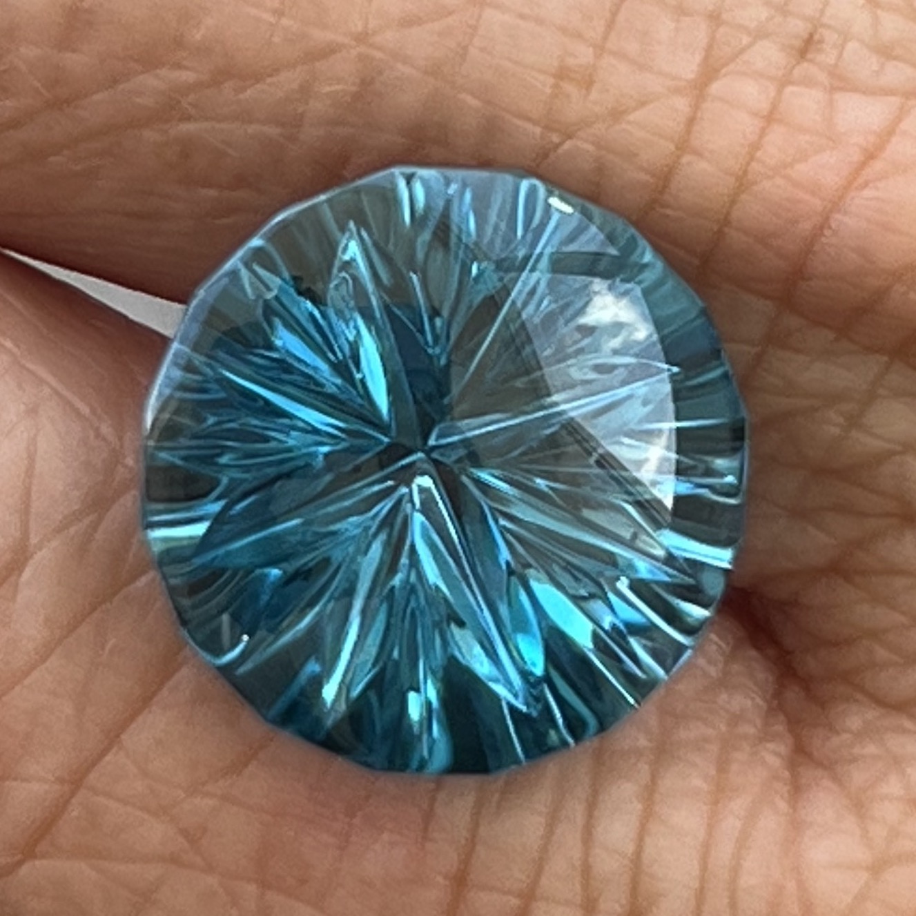 Swiss Blue Topaz Starbrite™ Cut 14.48 carats | John Dyer Gems Swiss Blue Topaz Starbrite™ Cut 14.48 carats | John Dyer Gems