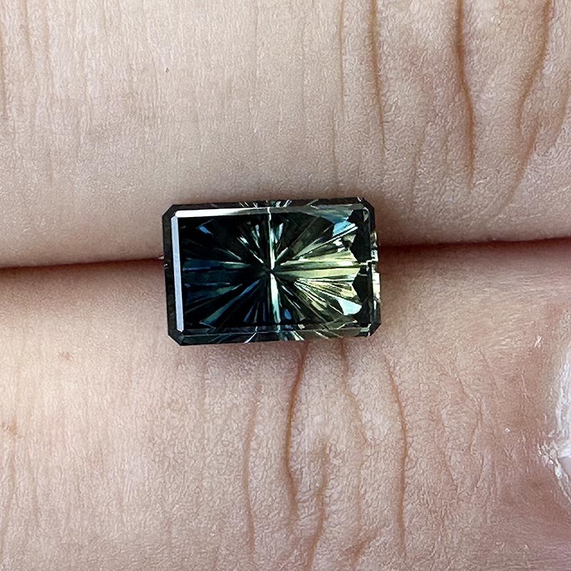 Parti Color Australian Sapphire Starbrite™ Cut 2.25 carats | John Dyer Gems