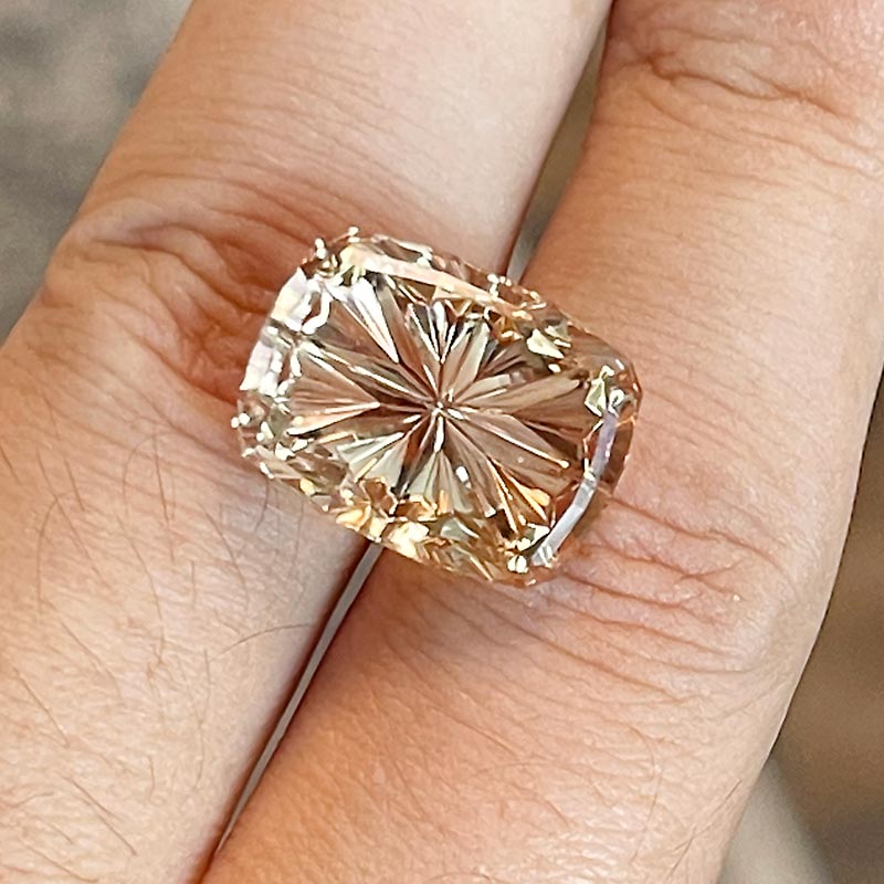 Oregon Sunstone Starbrite™ Cut 11.42 carats | John Dyer Gems